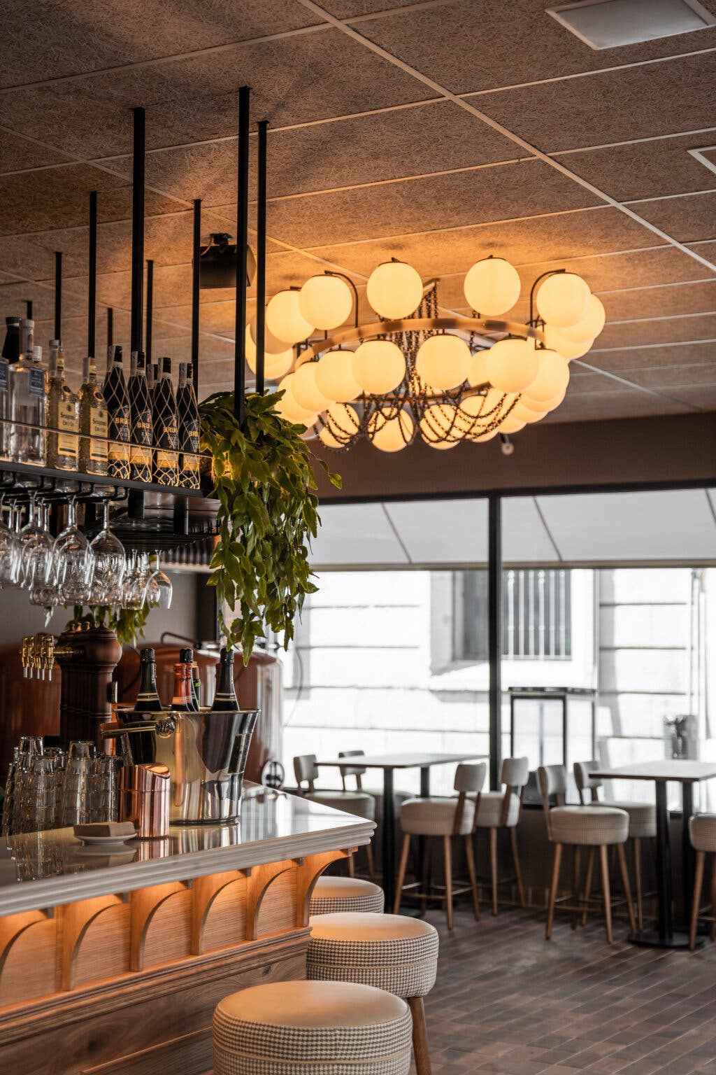 Fino Bar, el nuevo restaurante en la calle de moda de Alcalá de Henares ...